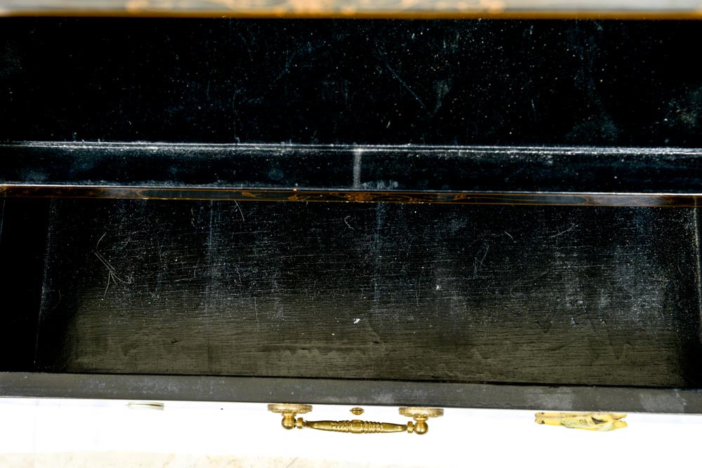 Chinoiserie Table with Shell Inlay | EBTH