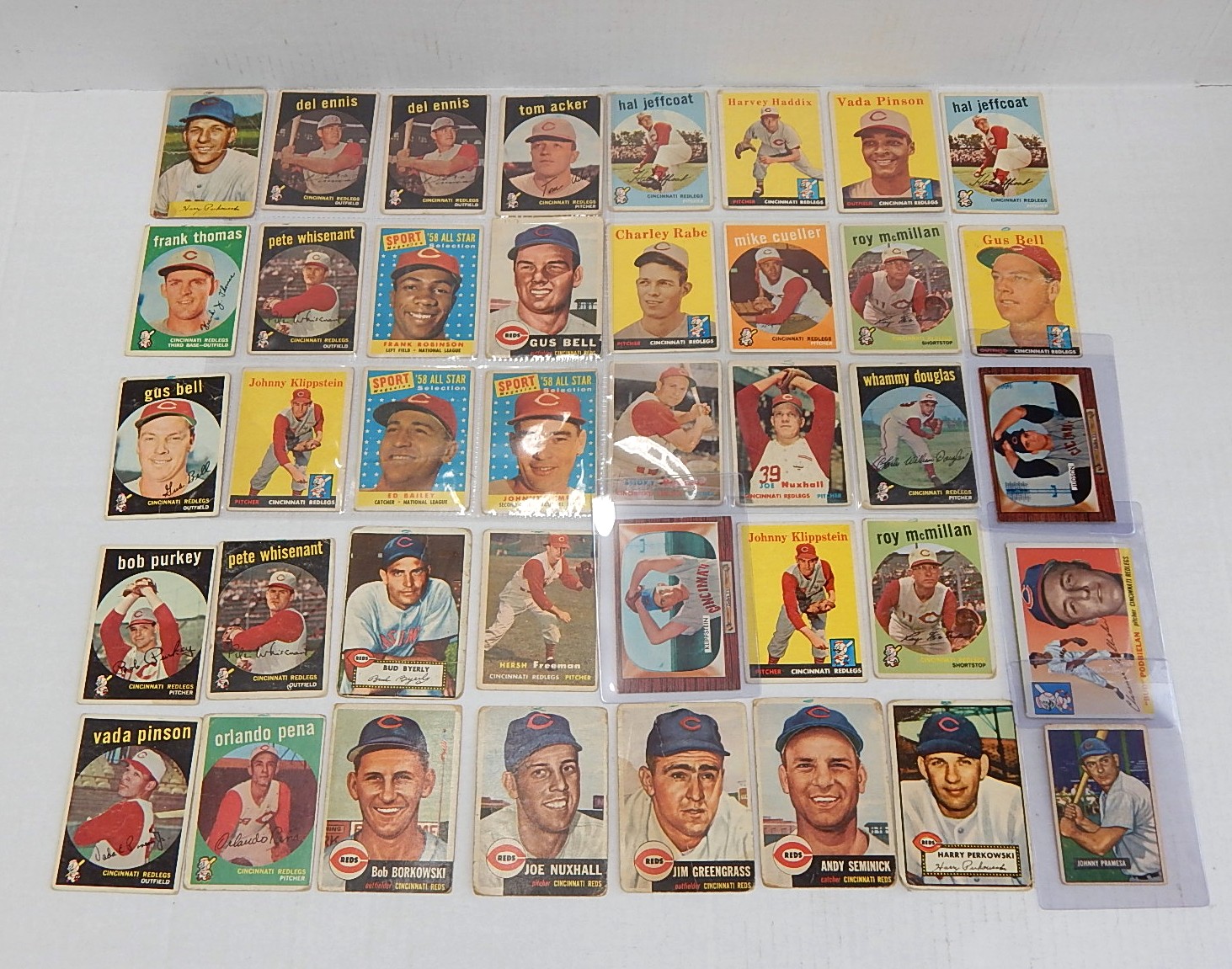 1950s TOPPS Cincinnati Reds Baseball Card Collection | EBTH