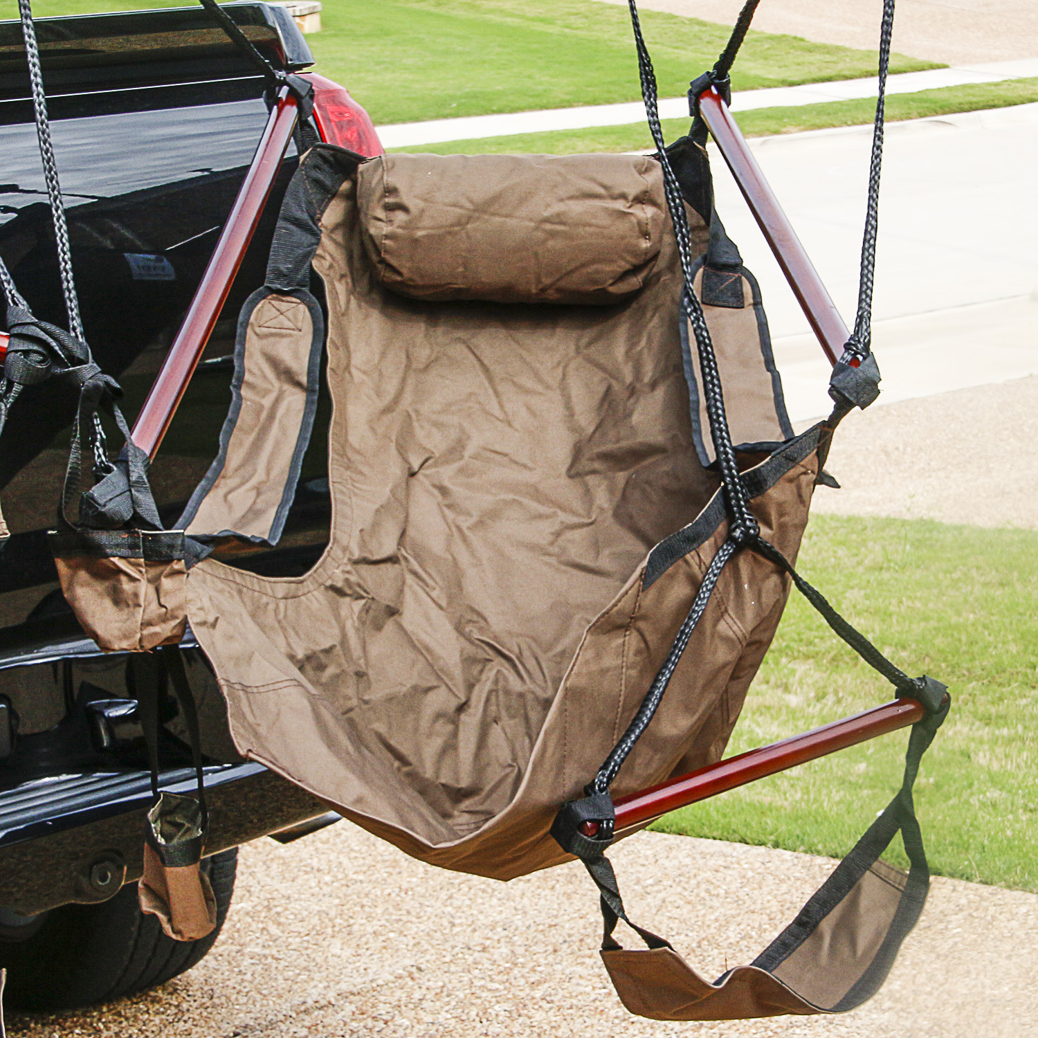 Chaise Suspension Chairs by Vivere With Trailer Hitch Stand | EBTH