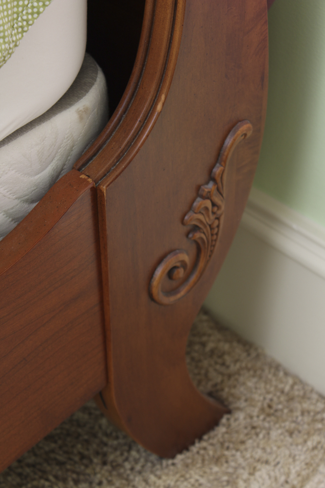 Lexington Furniture Queen Size Sleigh Bed Frame | EBTH