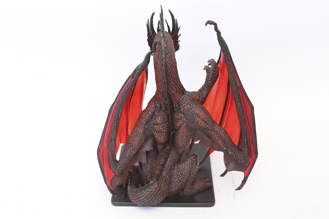 Colossal Red Dragon Dungeons and Dragons in Box | EBTH