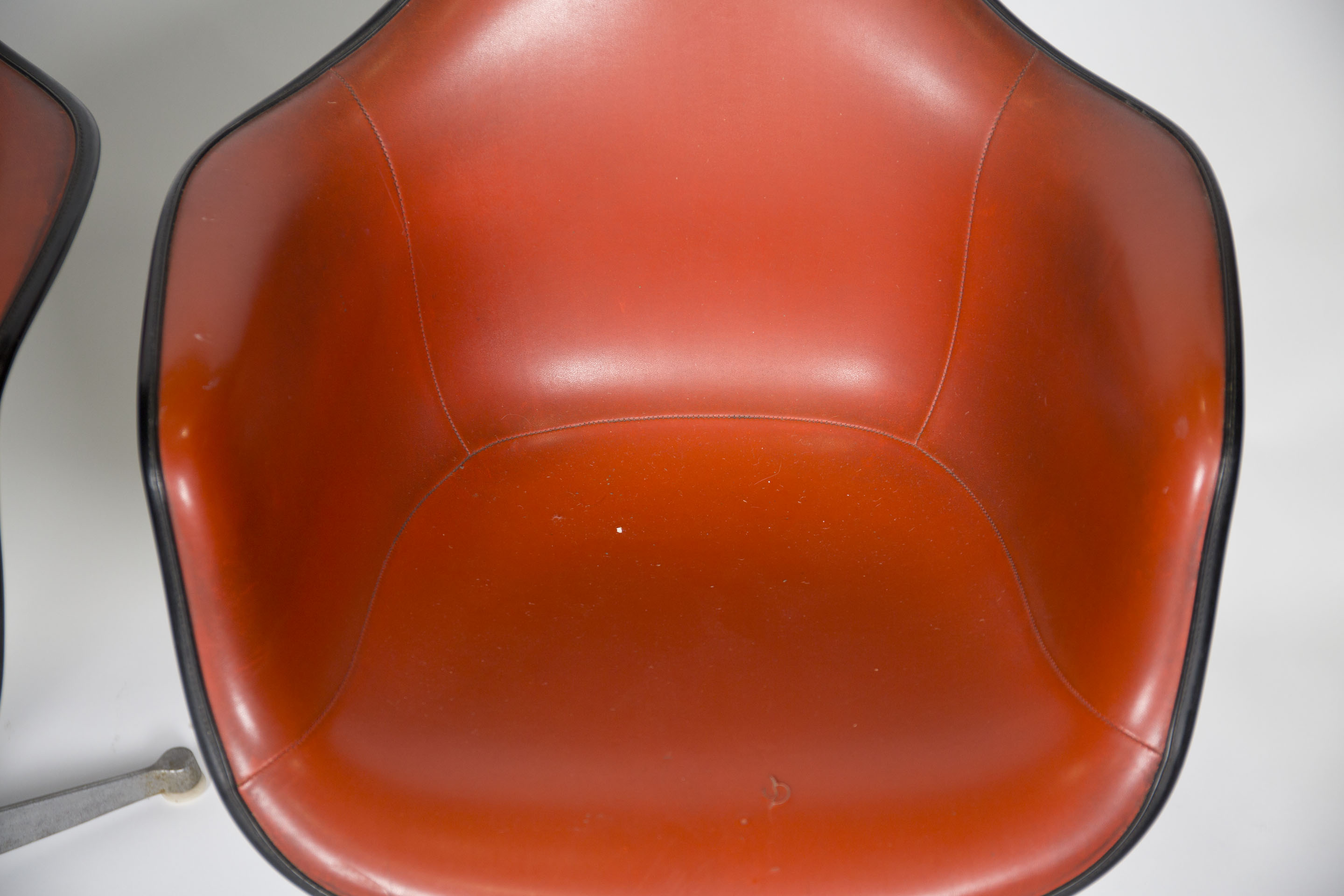 Mid Century Modern Shell Chairs by Herman Miller | EBTH