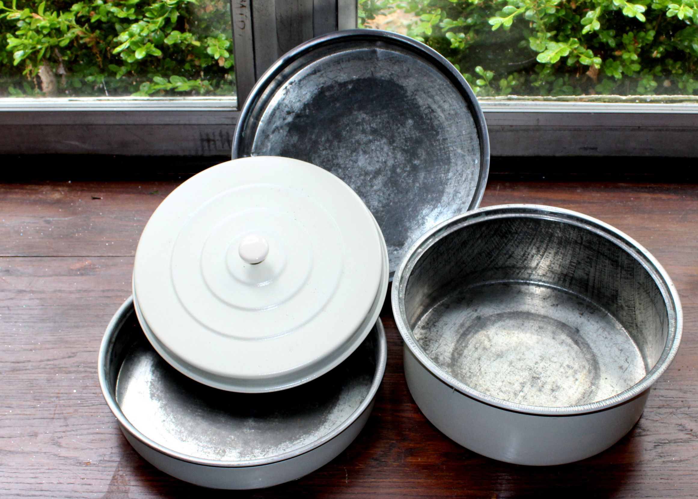 Vintage Metalware | EBTH