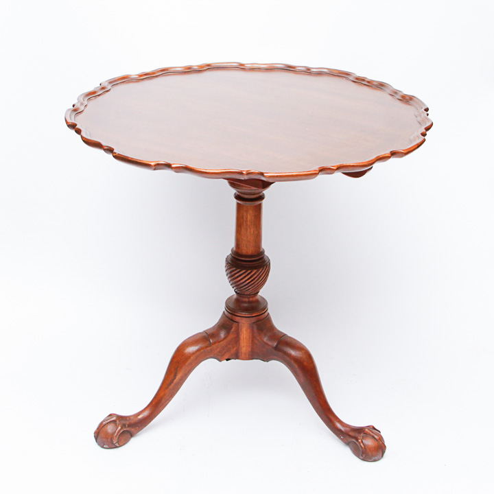 Chippendale Style Pie Crust Side Table | EBTH