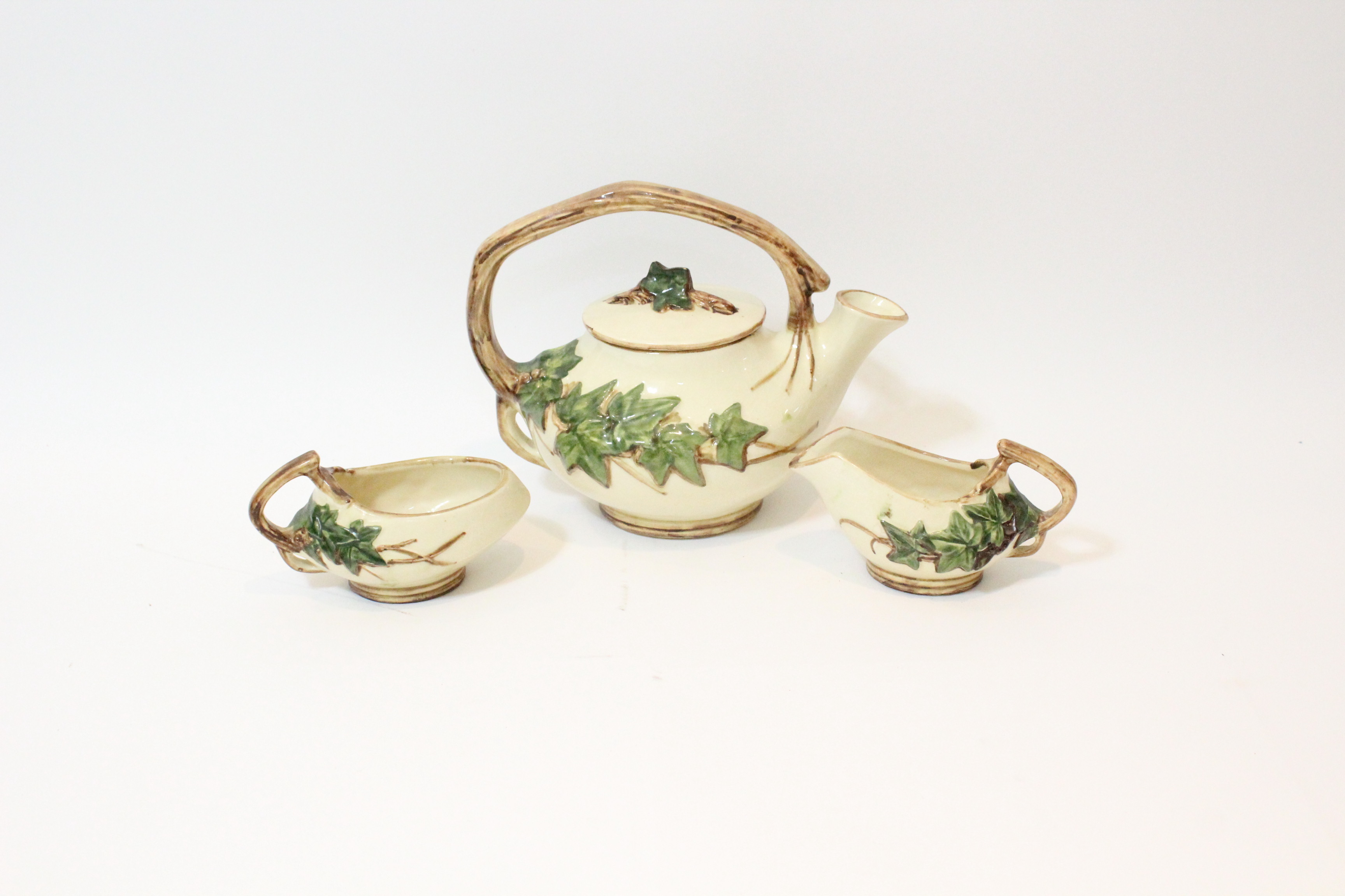 McCoy Pottery "Ivy" Tea Collection | EBTH