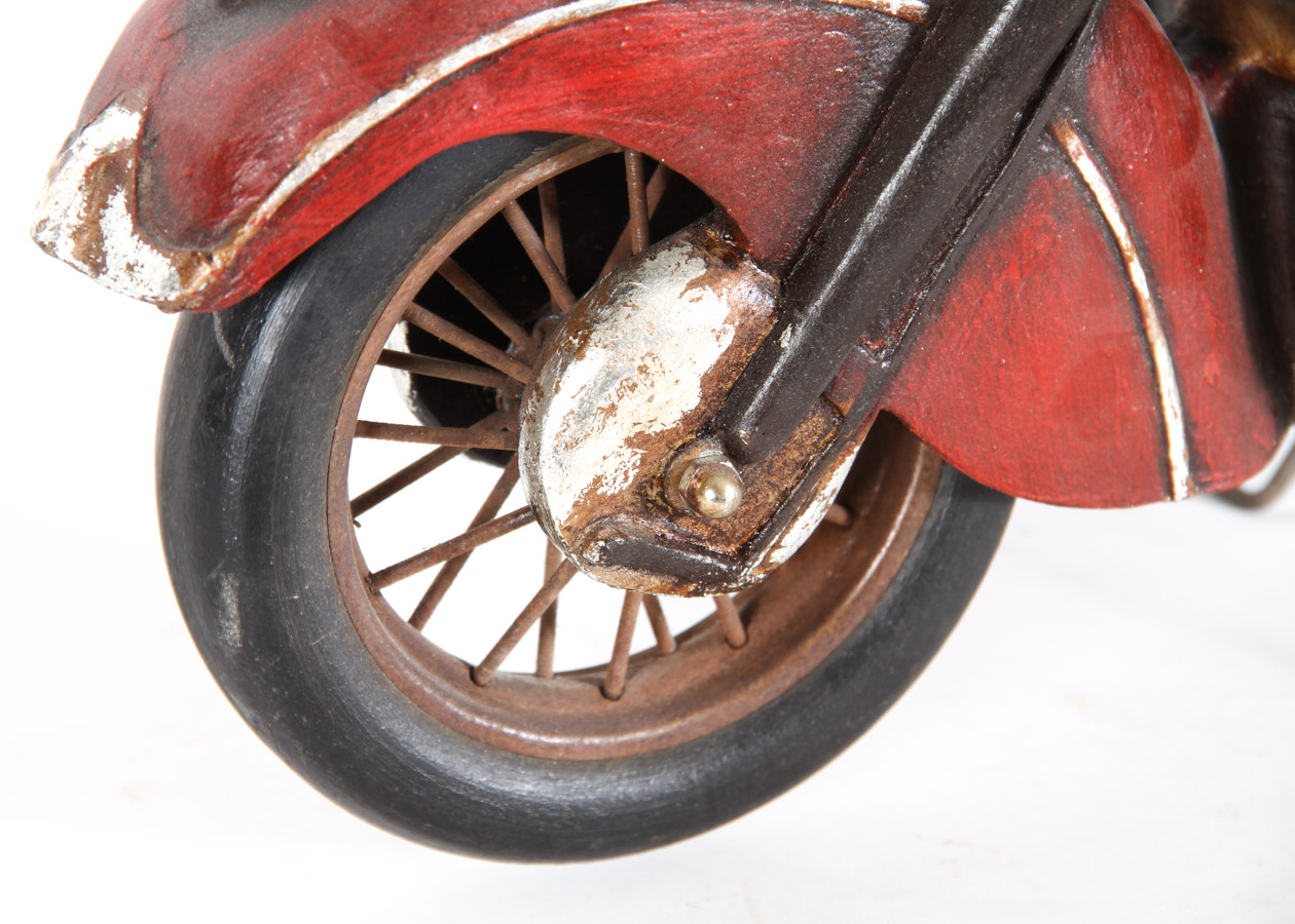 Vintage Indian Motorcycle Sculpture | EBTH