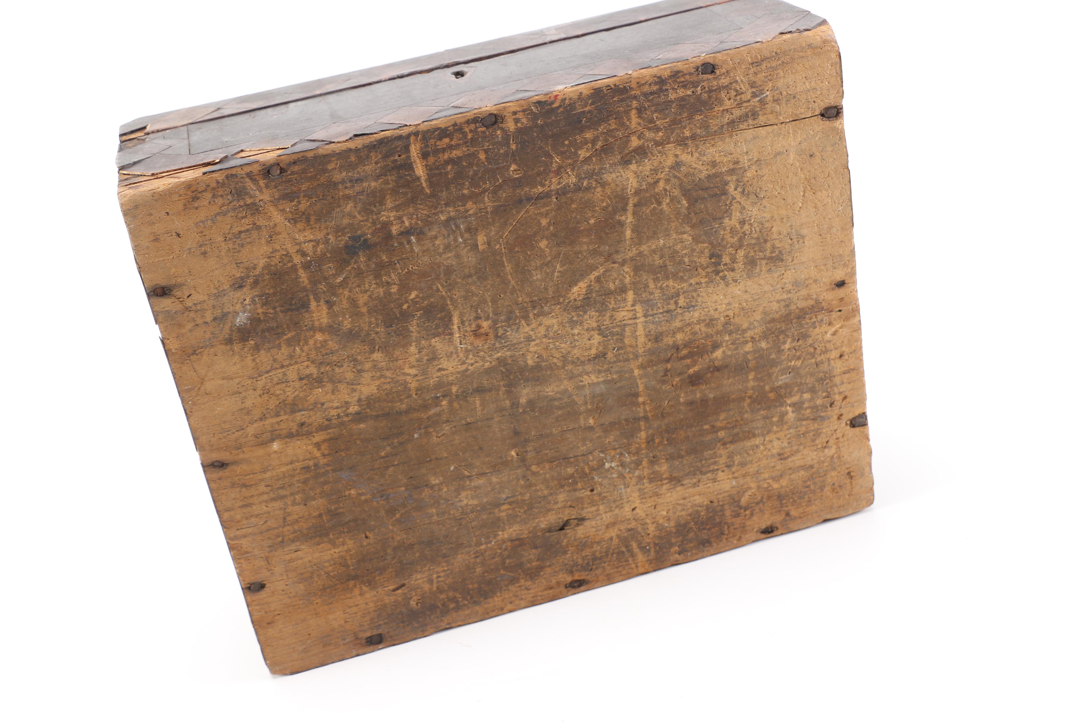 Antique Tramp Art Marquetry Diddy Box | EBTH