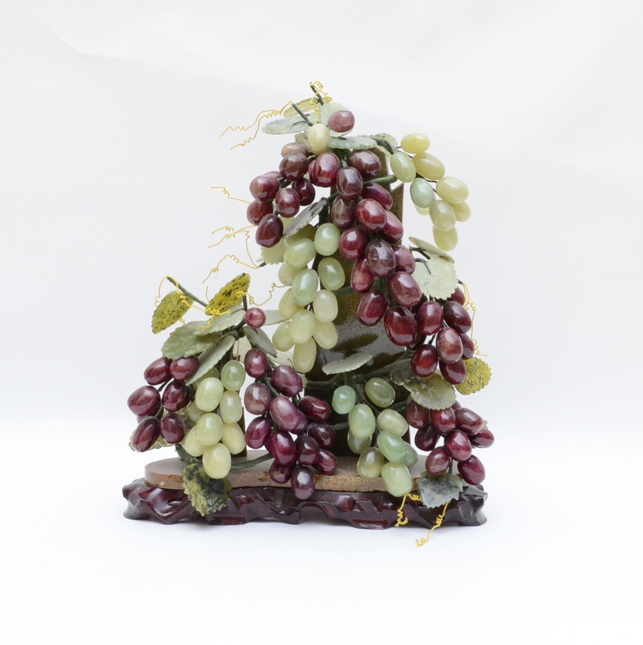 Stone Grape Cluster Centerpiece | EBTH