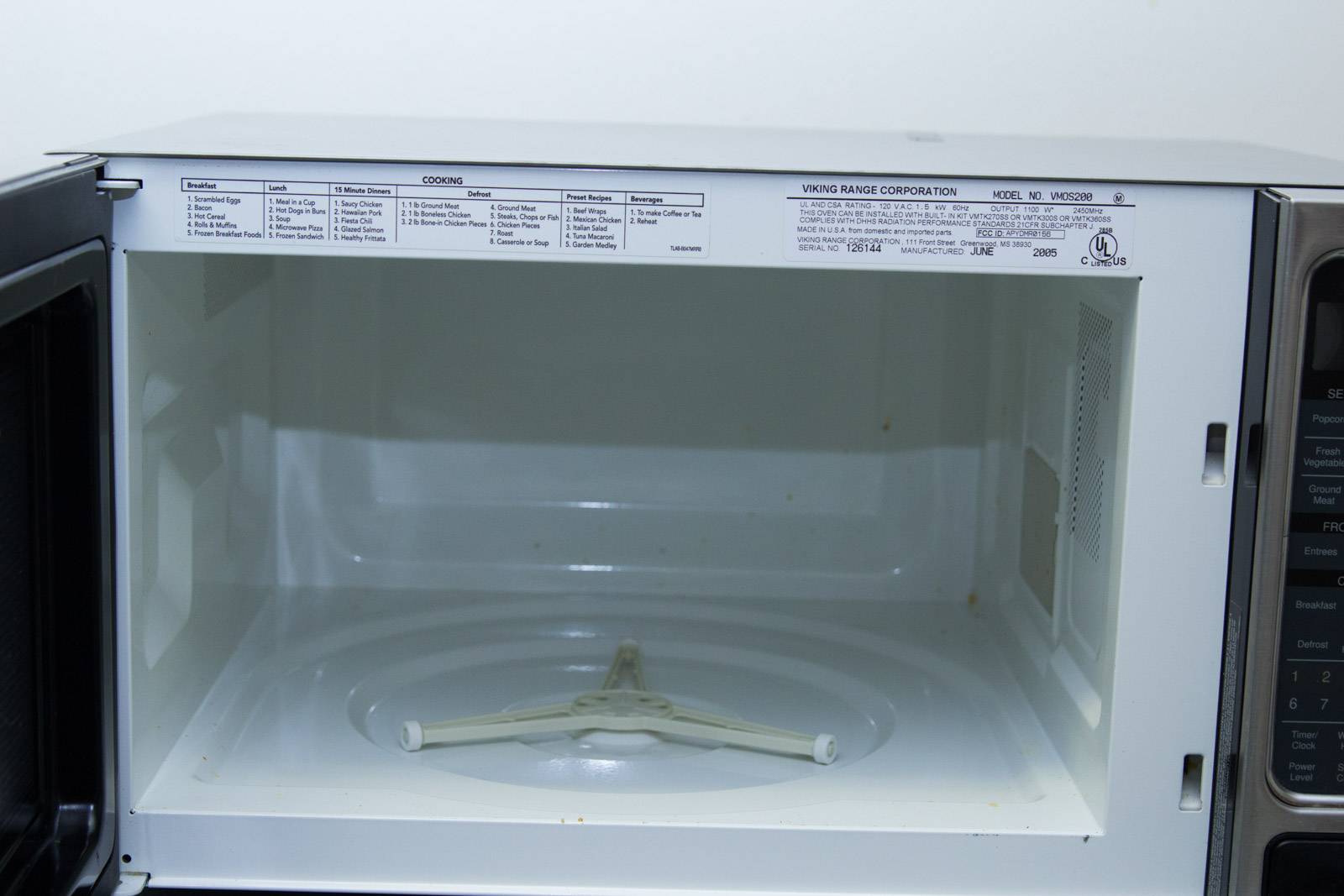 Viking 1100 W Counter Top Microwave | EBTH