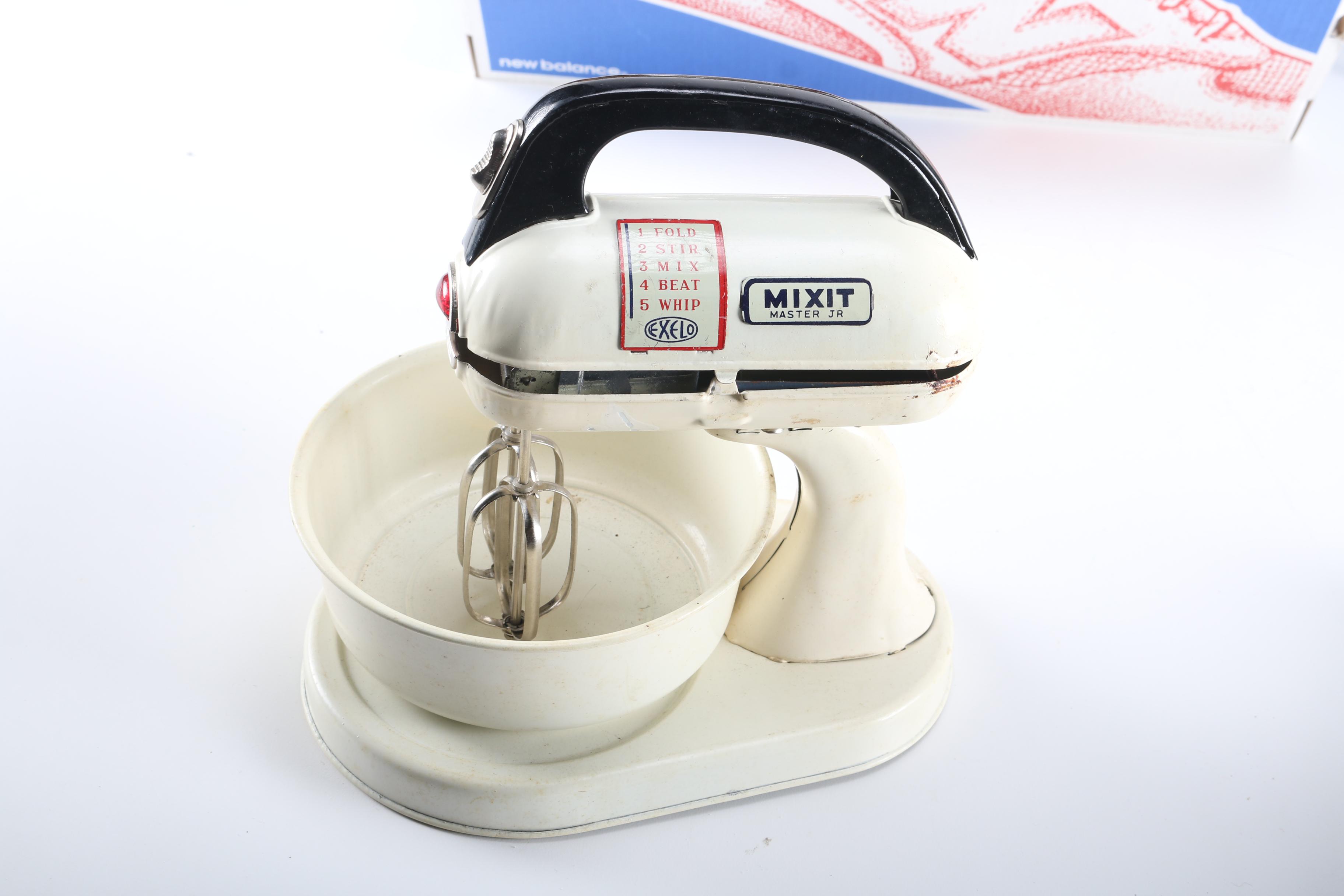 Kitchen Accessories Including a Vintage Mixit Master Jr. Mixer | EBTH