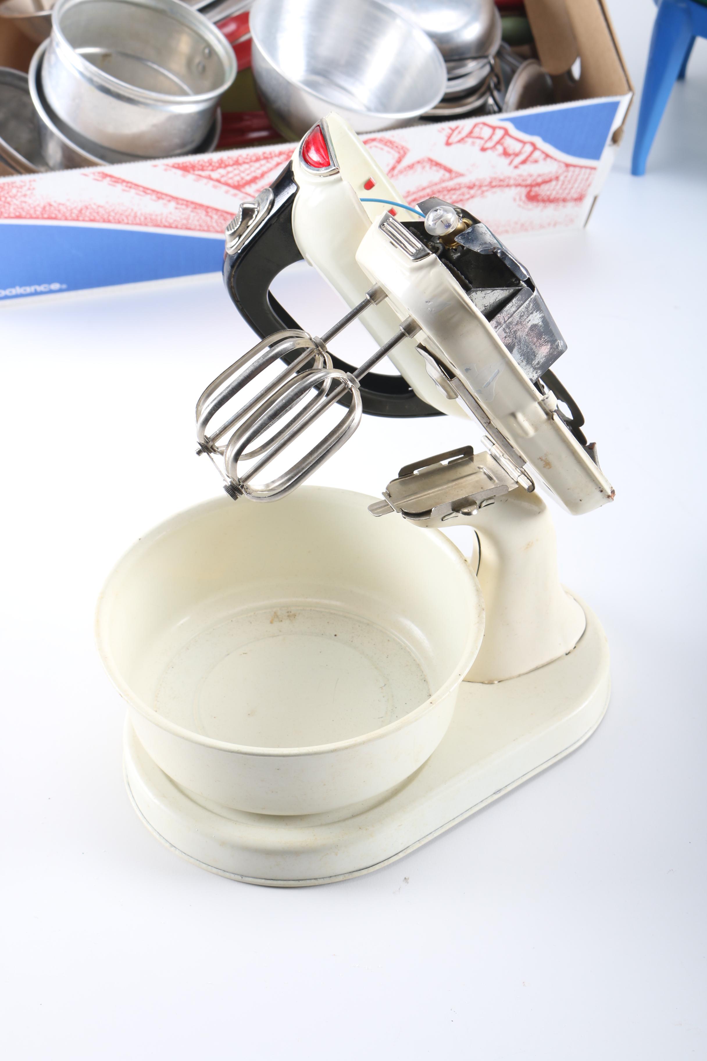 Kitchen Accessories Including a Vintage Mixit Master Jr. Mixer | EBTH