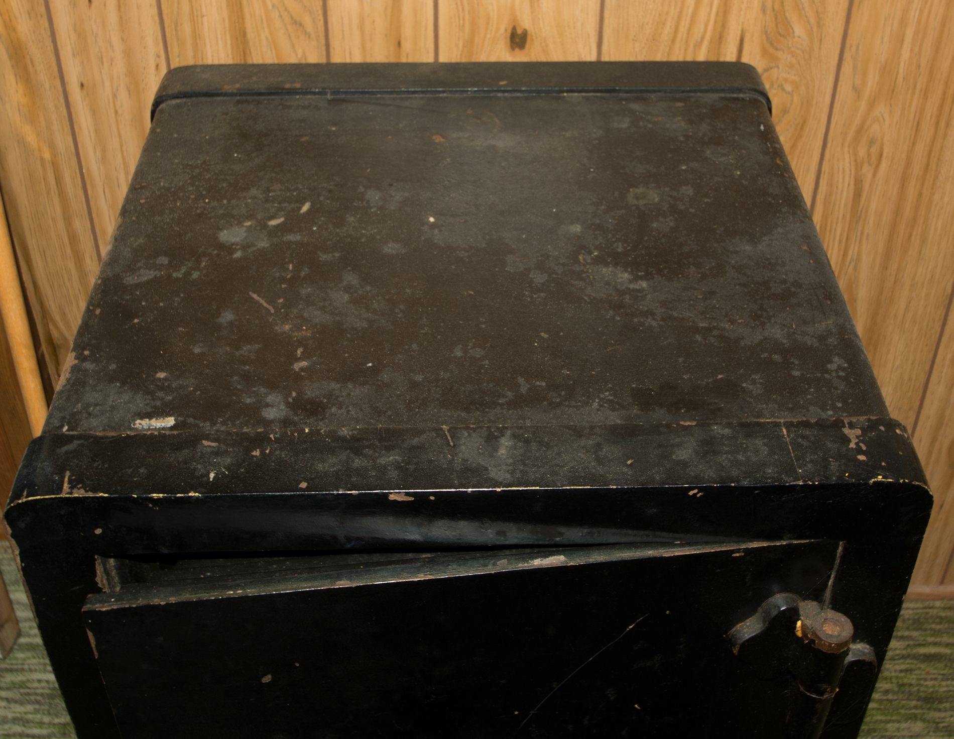 Antique Yale Safe | EBTH