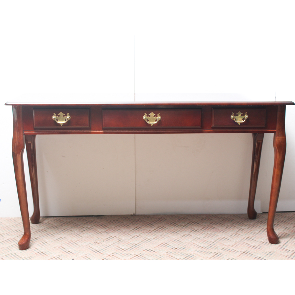 Queen Anne Style Sofa and Coffee Tables | EBTH