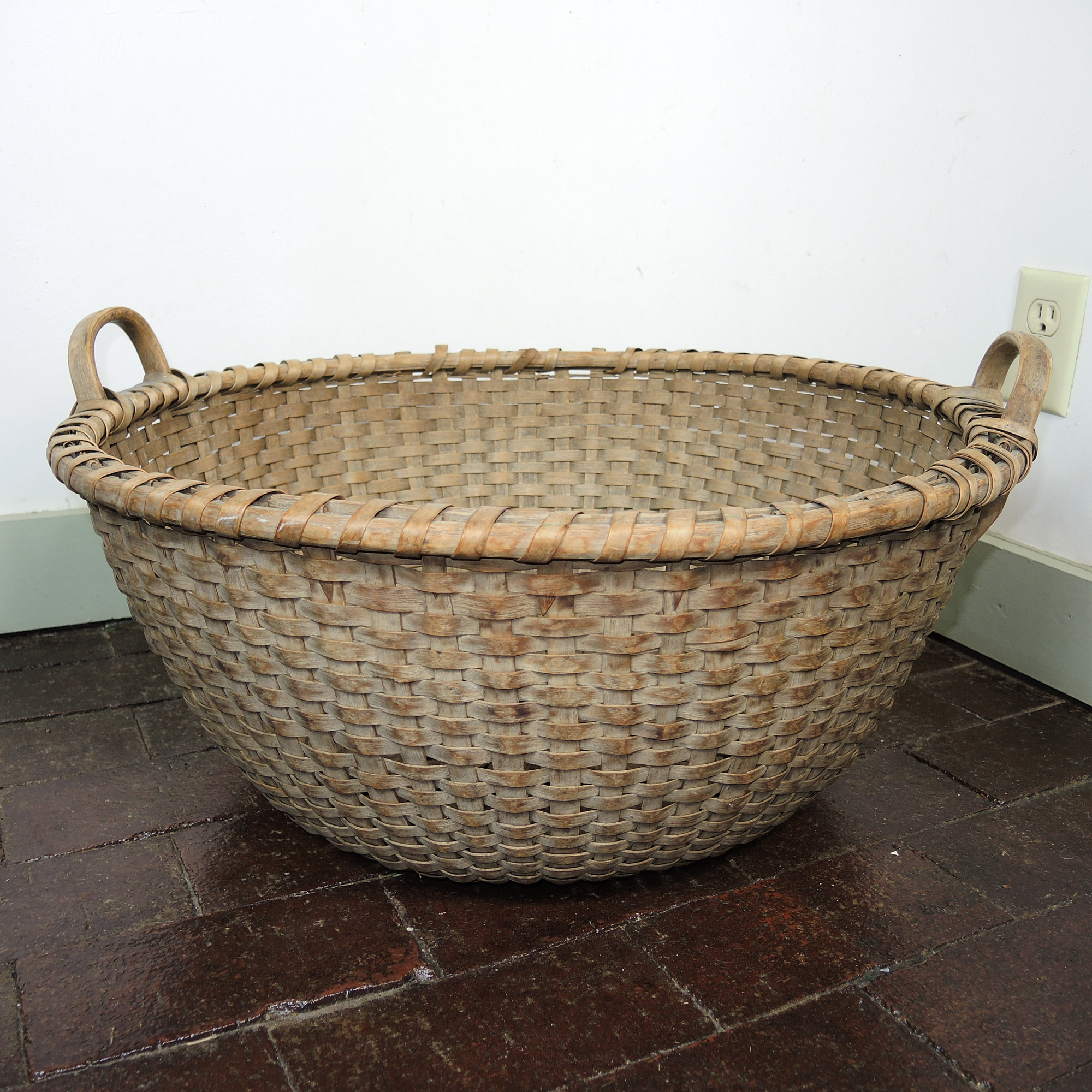 Large Antique Ash Splint Round, Handled Basket : EBTH