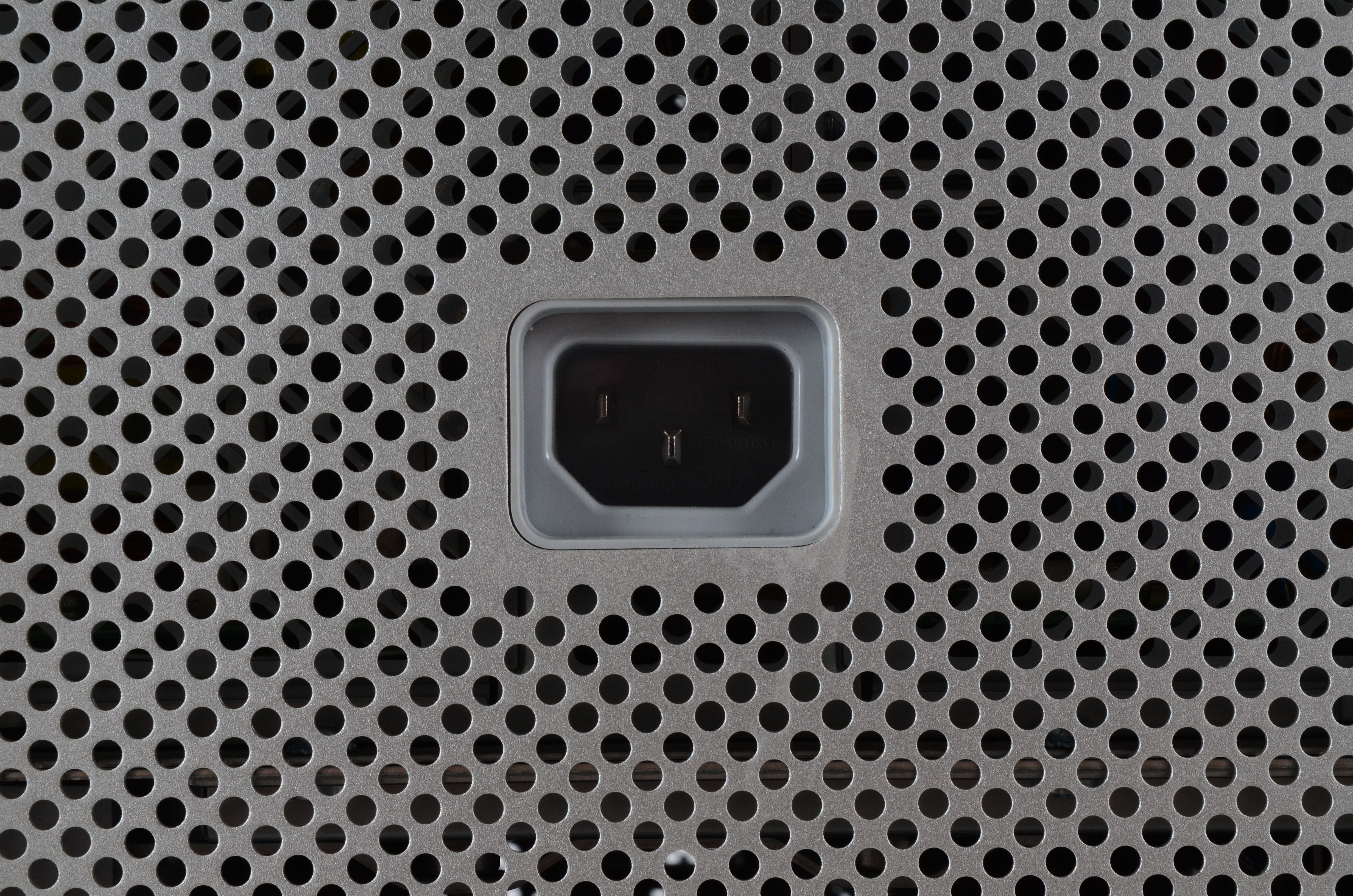 Mac Pro Desktop Tower | EBTH