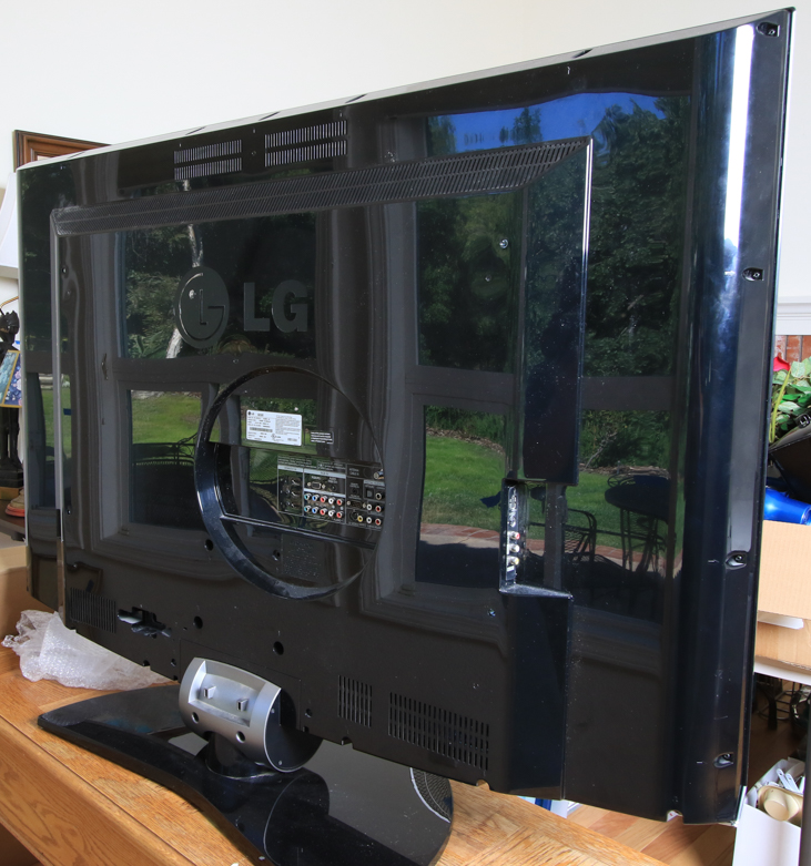 LG 52" Flat Screen Television | EBTH