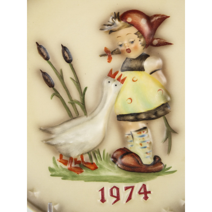 Hummel Annual Collectors Plates | EBTH