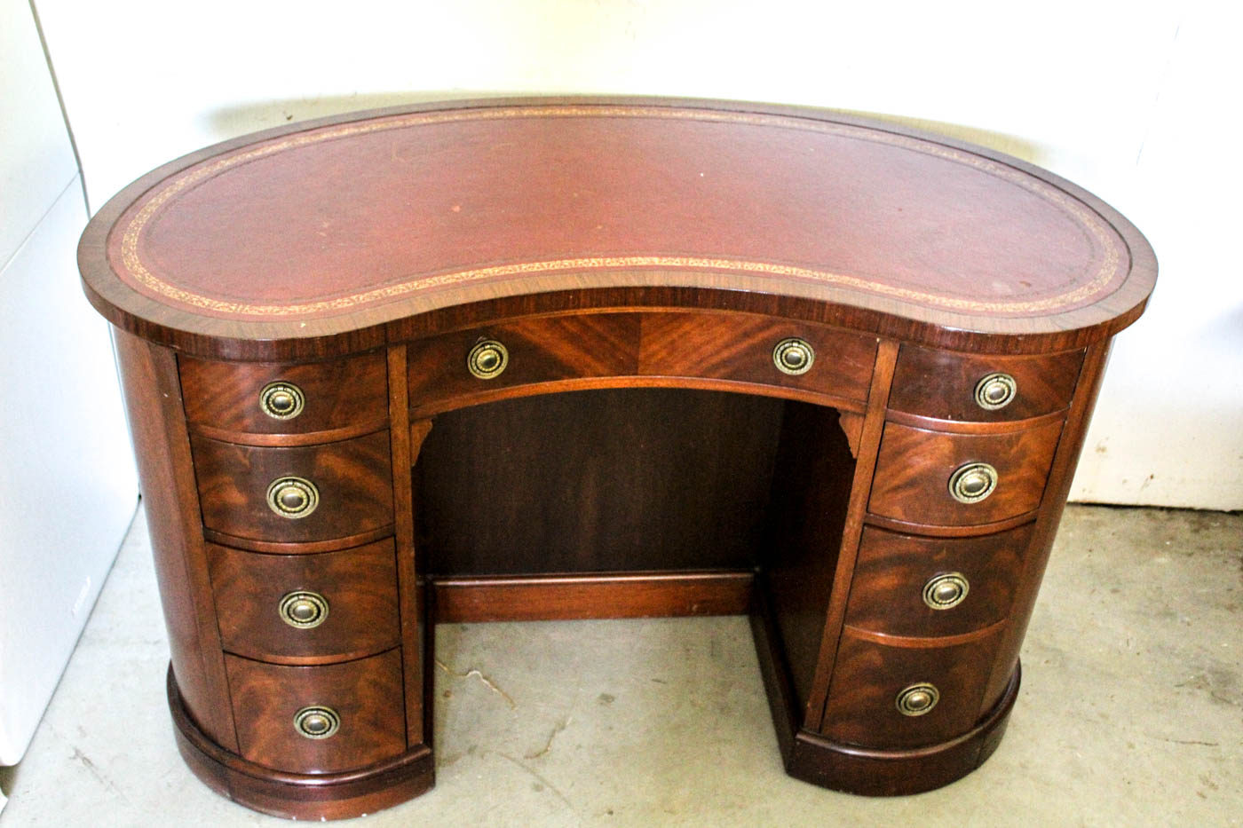 1947 Charak of Boston American Regency Style Desk | EBTH