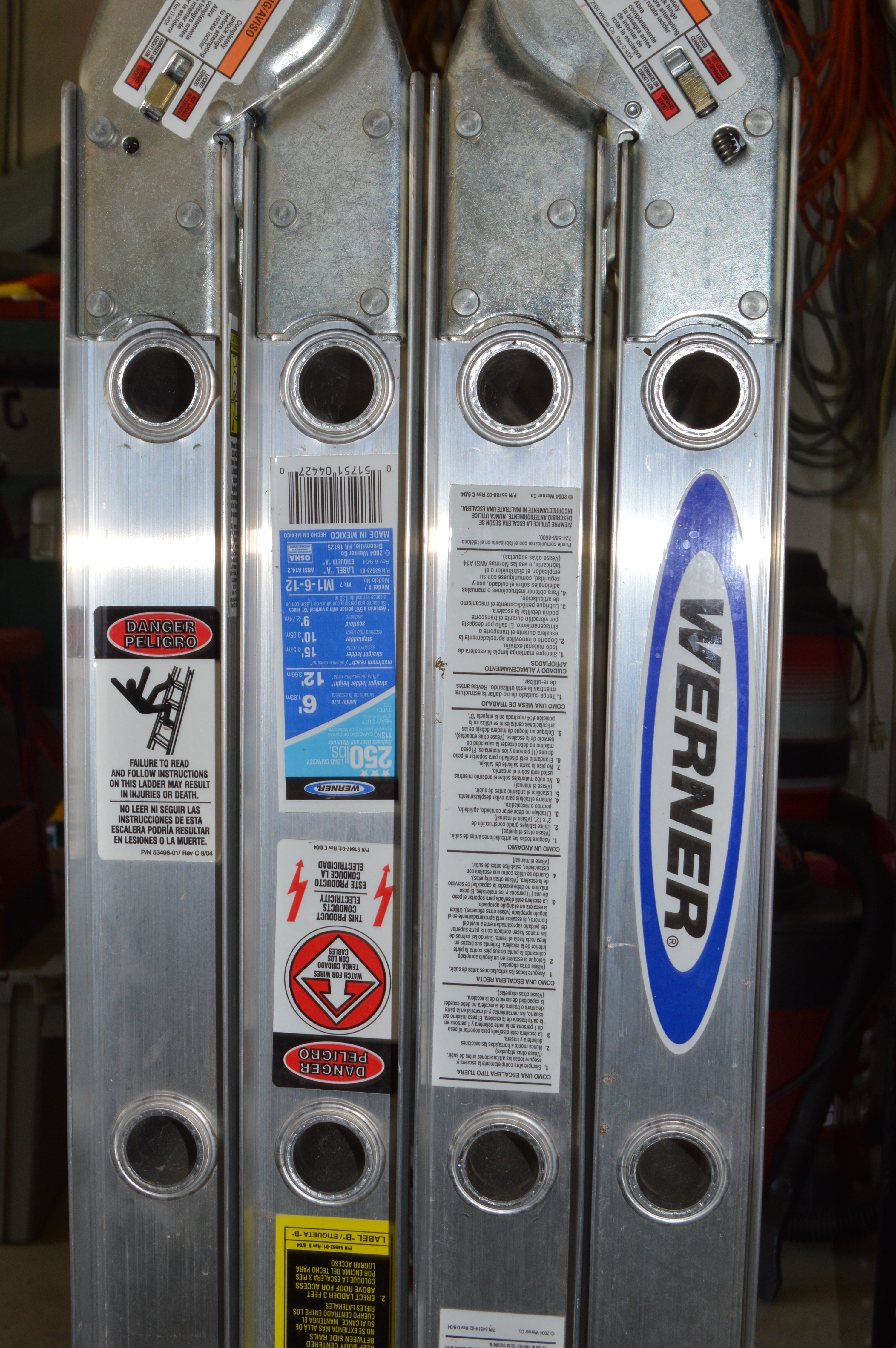 Convertible 12' Extension Ladder and Ladder Stabilizer by Werner | EBTH