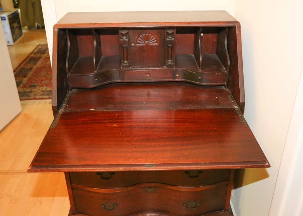 Antique Mahogany Governor Winthrop Desk | EBTH