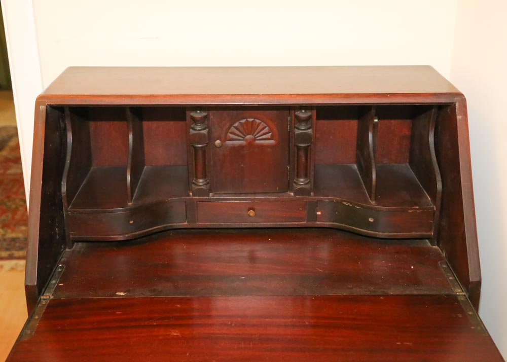 Antique Mahogany Governor Winthrop Desk | EBTH