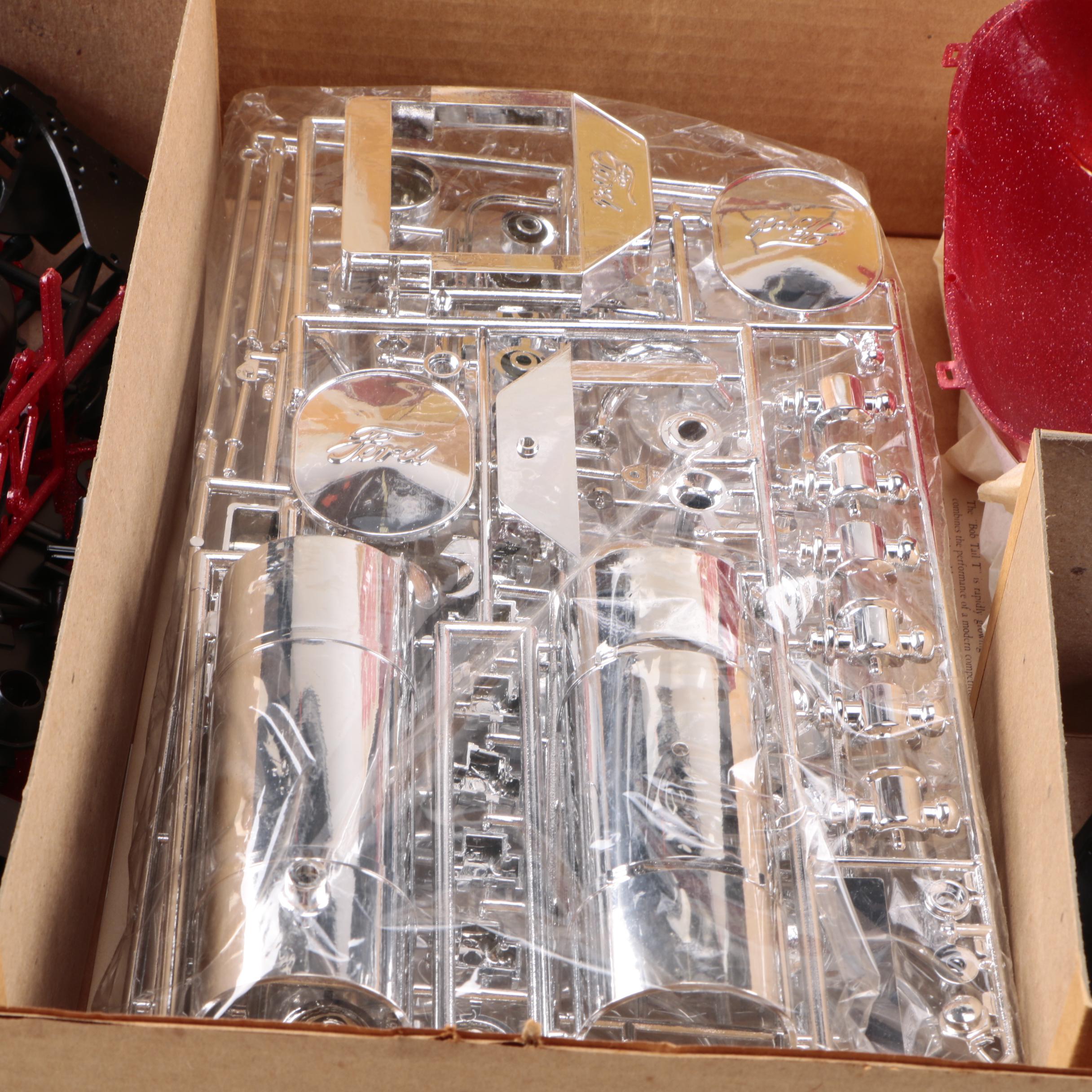 Lindberg Big Red Rod Motorized Model Car | EBTH