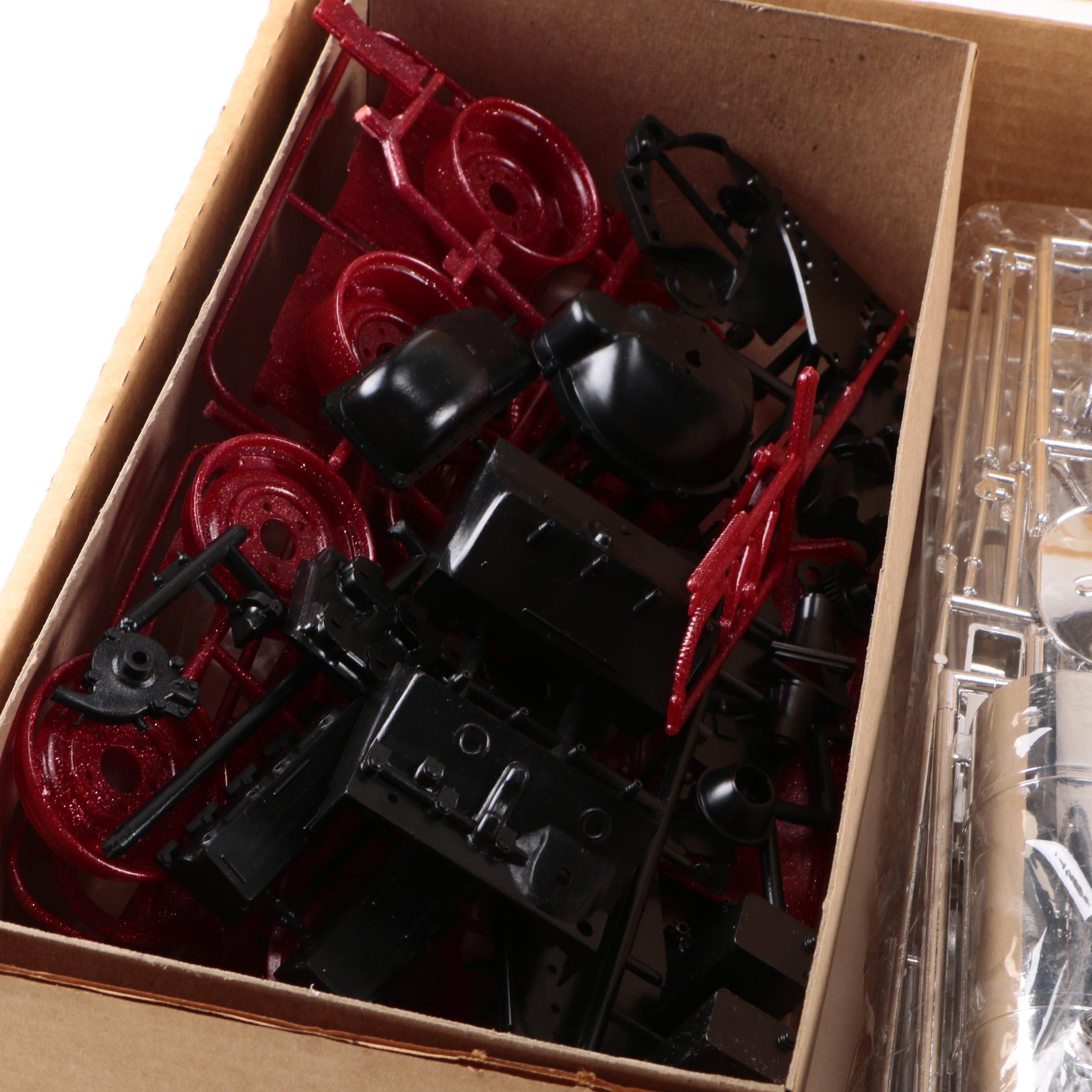 Lindberg Big Red Rod Motorized Model Car | EBTH