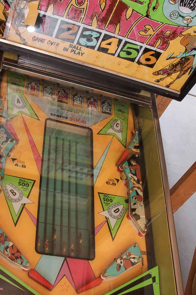 1972 Williams "Winner" Horse Racing Theme Pinball Machine | EBTH