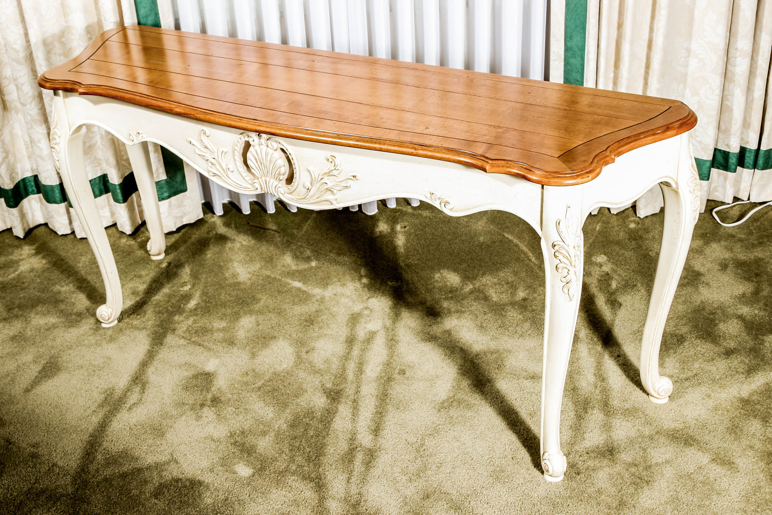 French Provincial Style Console Table with Stools | EBTH