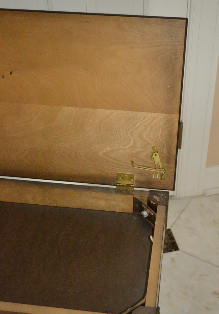 Cable-Nelson Console Piano and Bench | EBTH