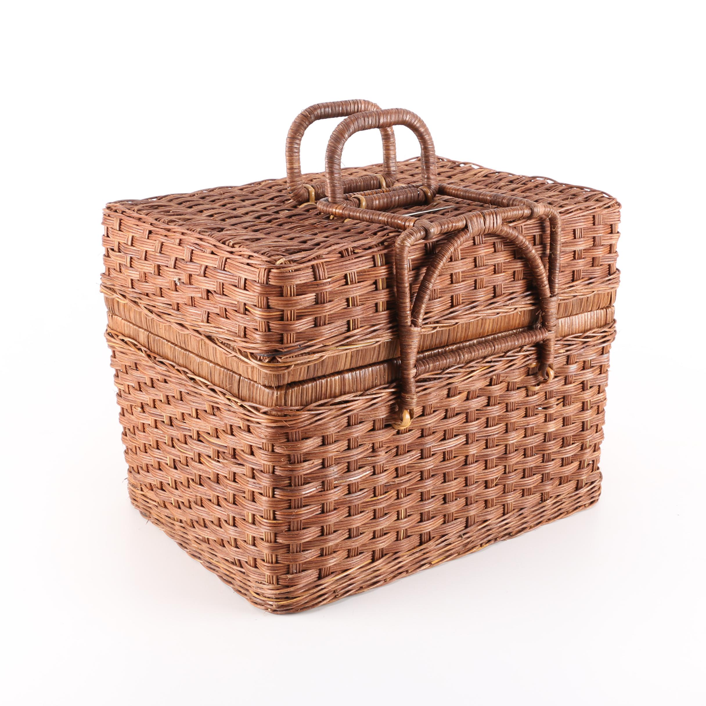 Range Rover Wicker Picnic Basket | EBTH