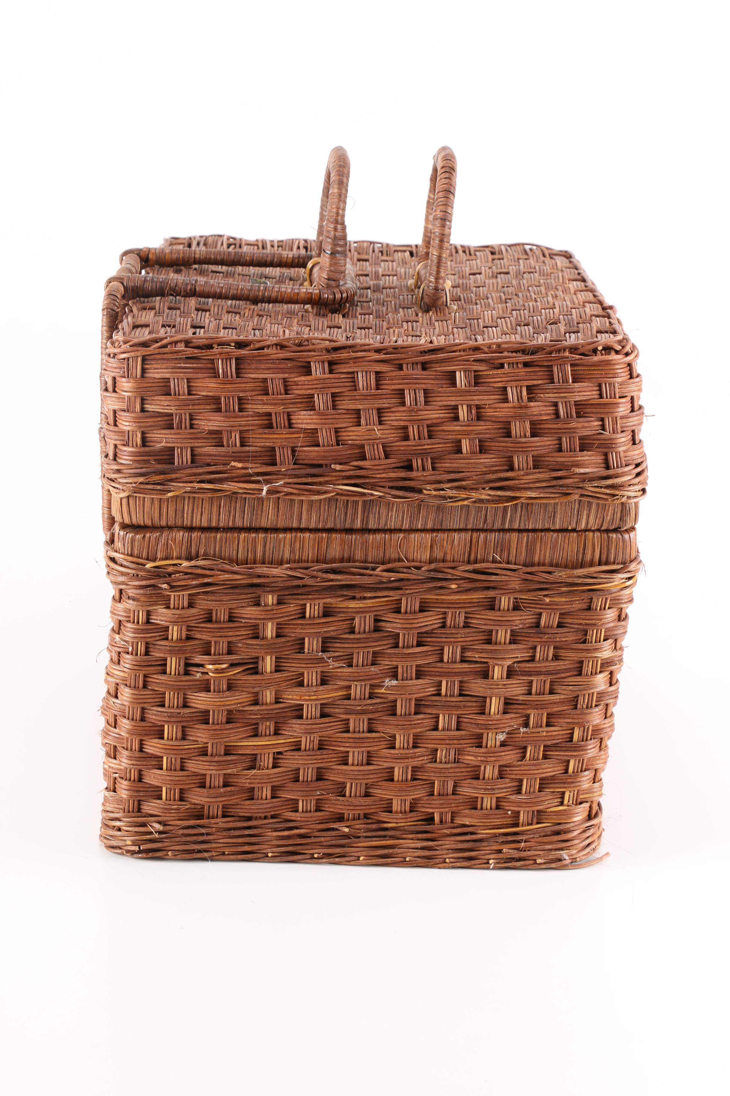 Range Rover Wicker Picnic Basket | EBTH