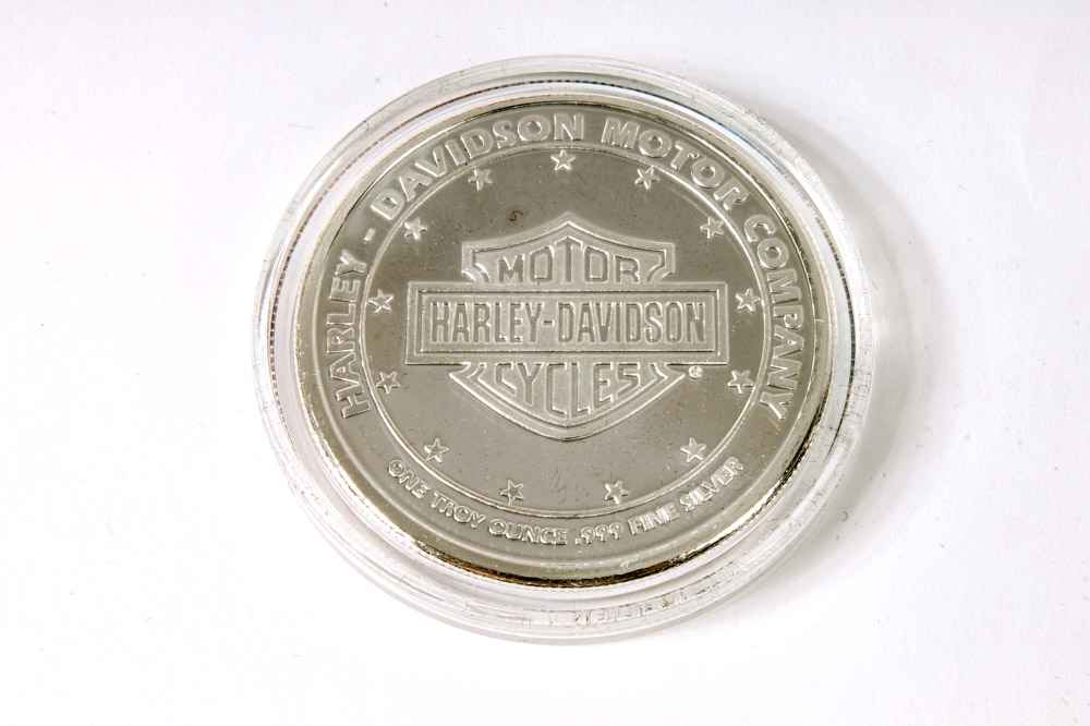 .999 Silver Harley-Davidson Commemorative V-Twin Motor Medallions | EBTH