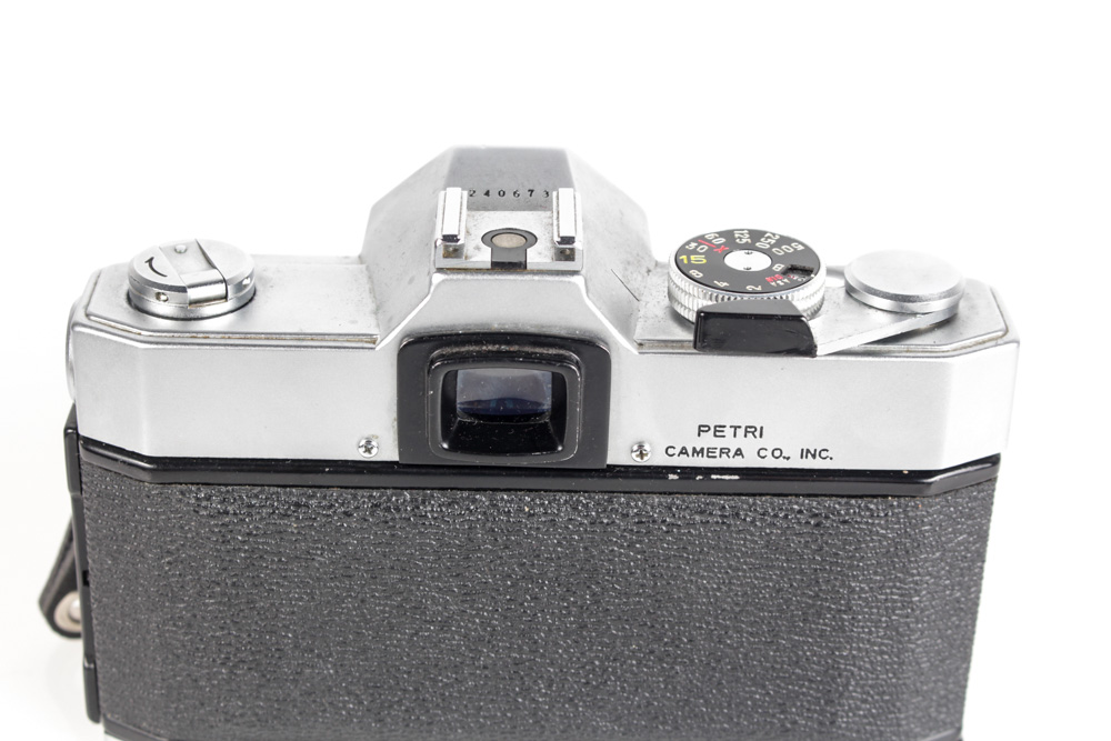 Petri Vintage Still Camera With Case | EBTH
