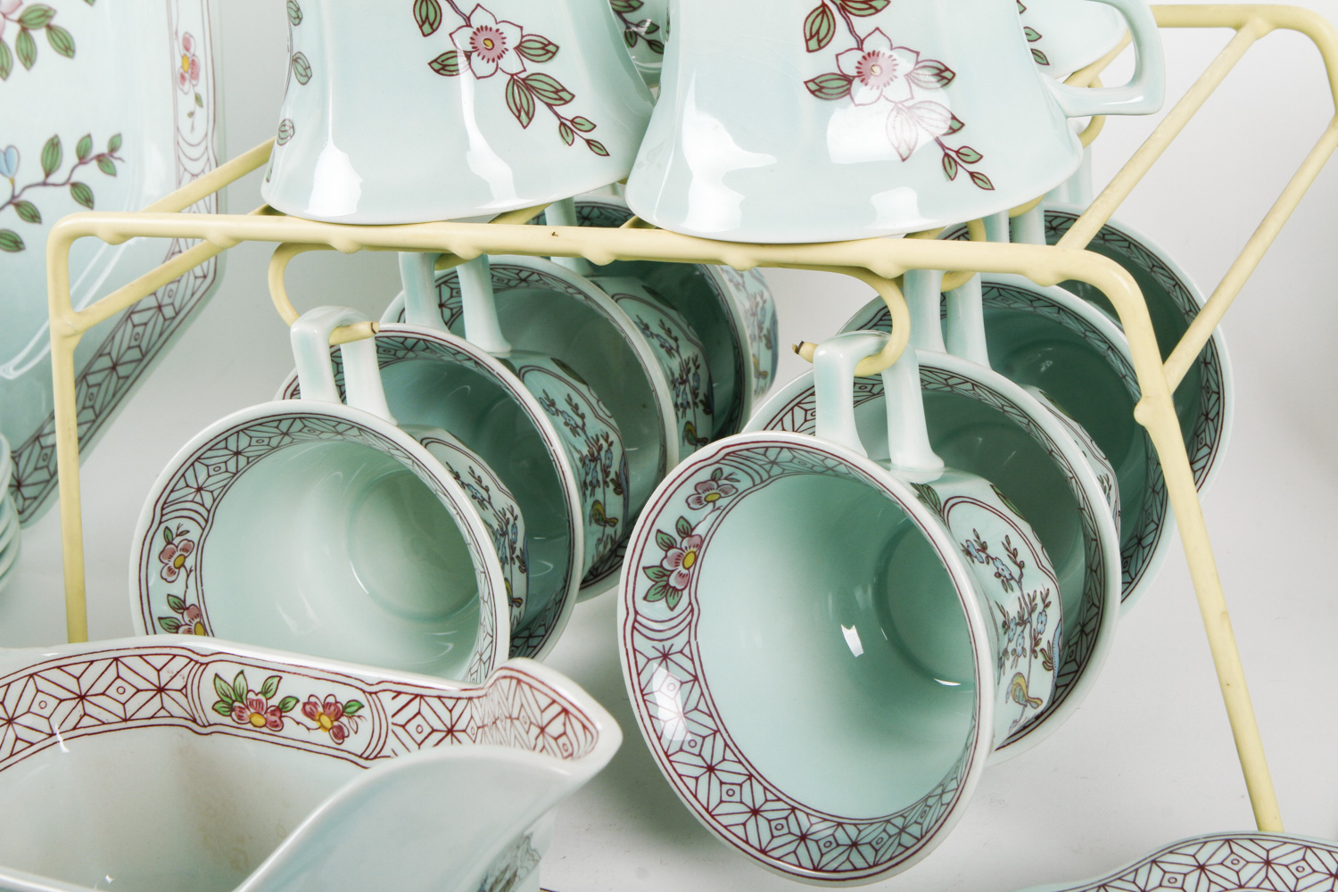 Set of Vintage Adams Calyx Ware "Singapore Bird" | EBTH