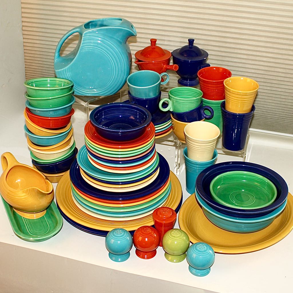 Generous Assortment of Vintage Original Fiesta Pottery Dinnerware | EBTH