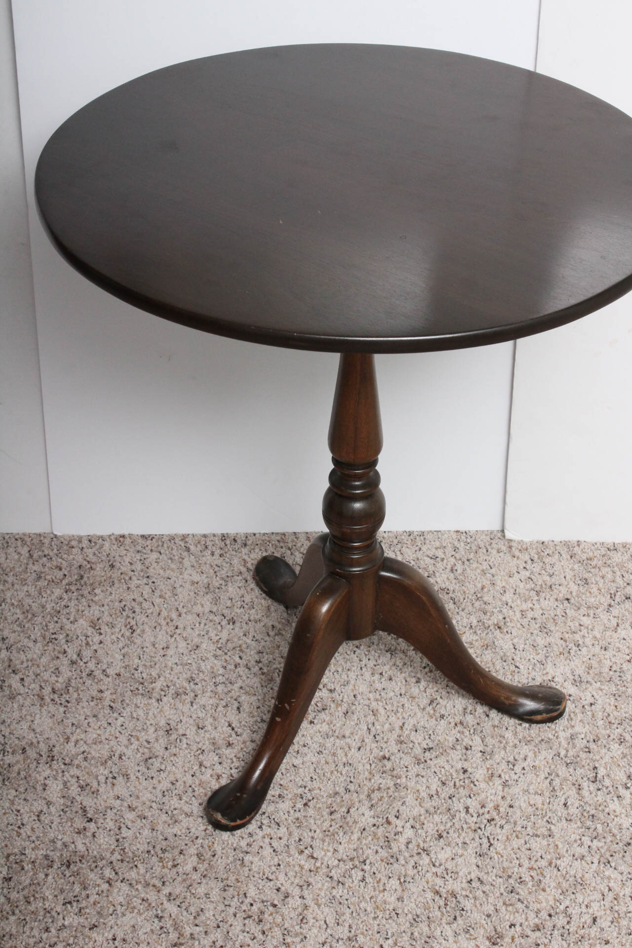 Pedestal Tea Table | EBTH
