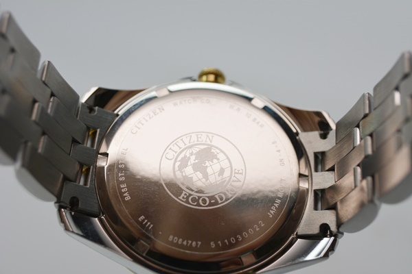 Citizen Eco-Drive WR 100 Men's Wristwatch | EBTH