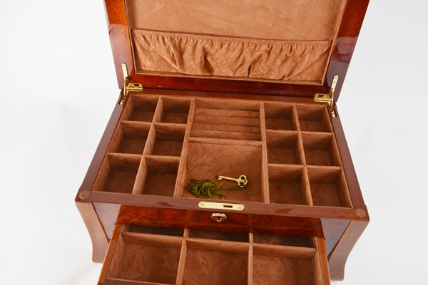 Luxury Jewelry Box by Jere | EBTH