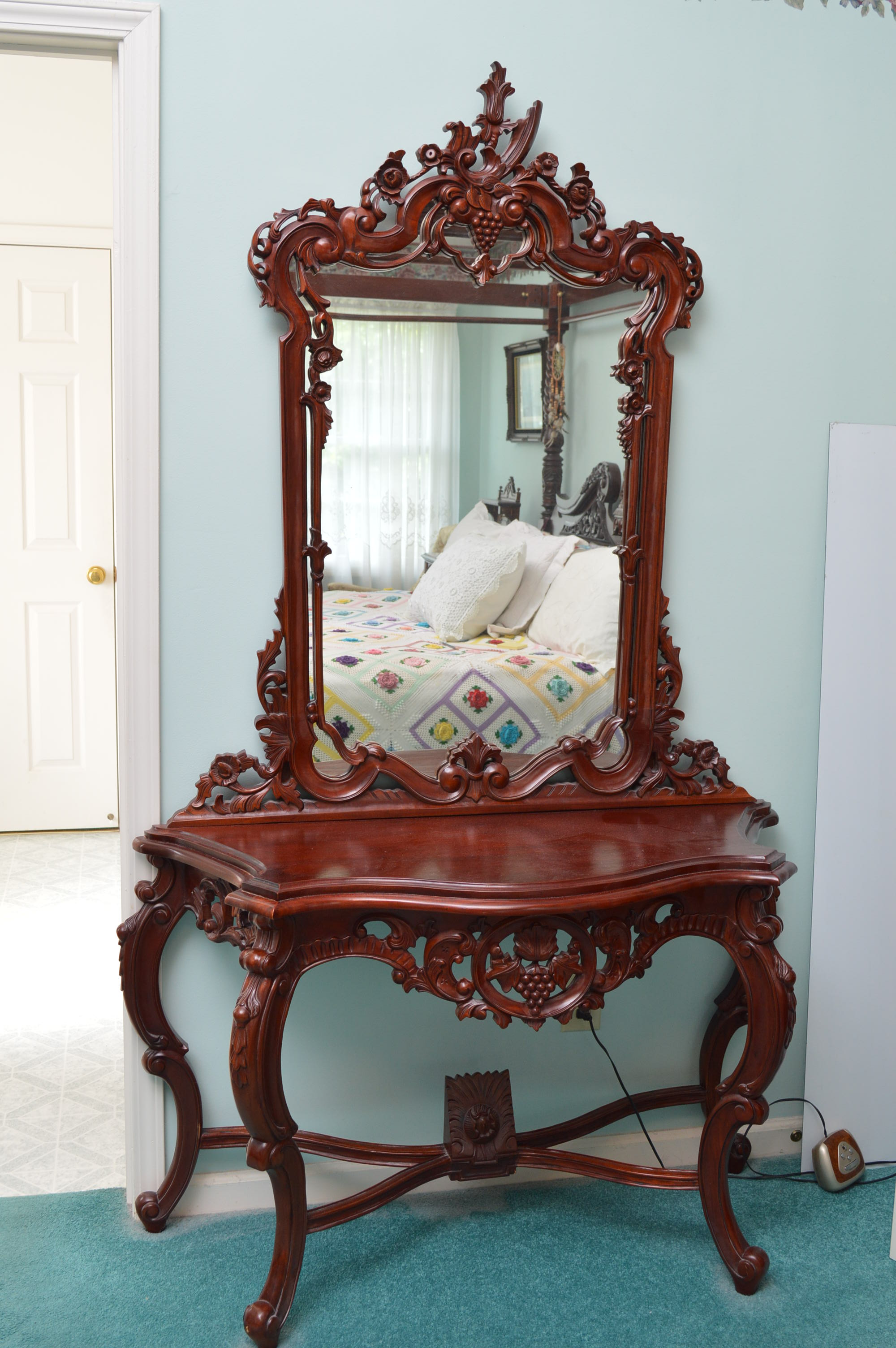Mahogany Rococo Style Vanity Table with Mirror | EBTH