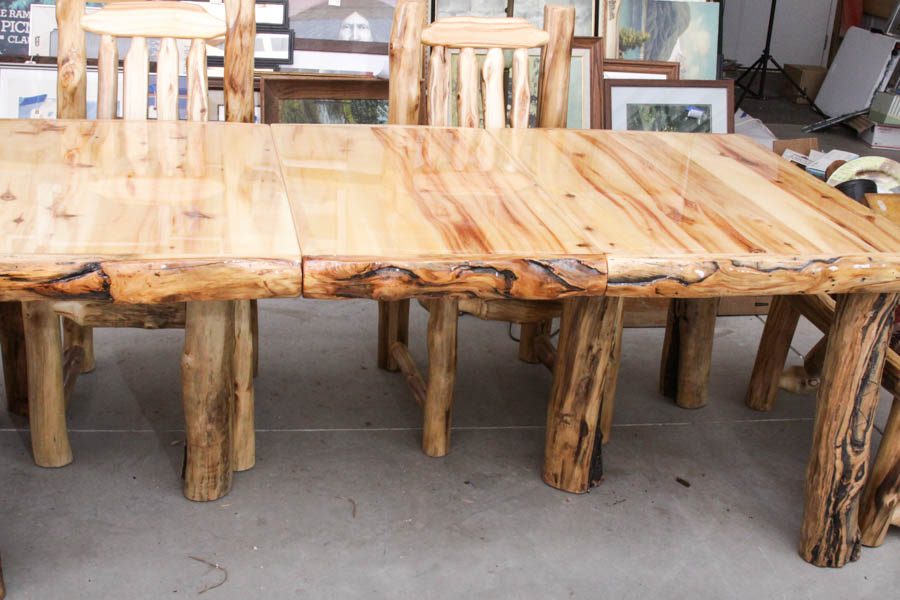 Log Cabin Style Dining Set | EBTH