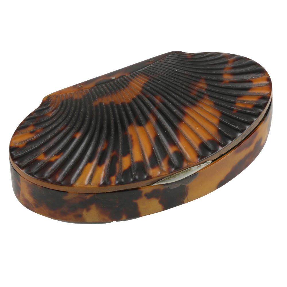 Mid 19th-Century Scalloped Tortoise Shell Compact | EBTH