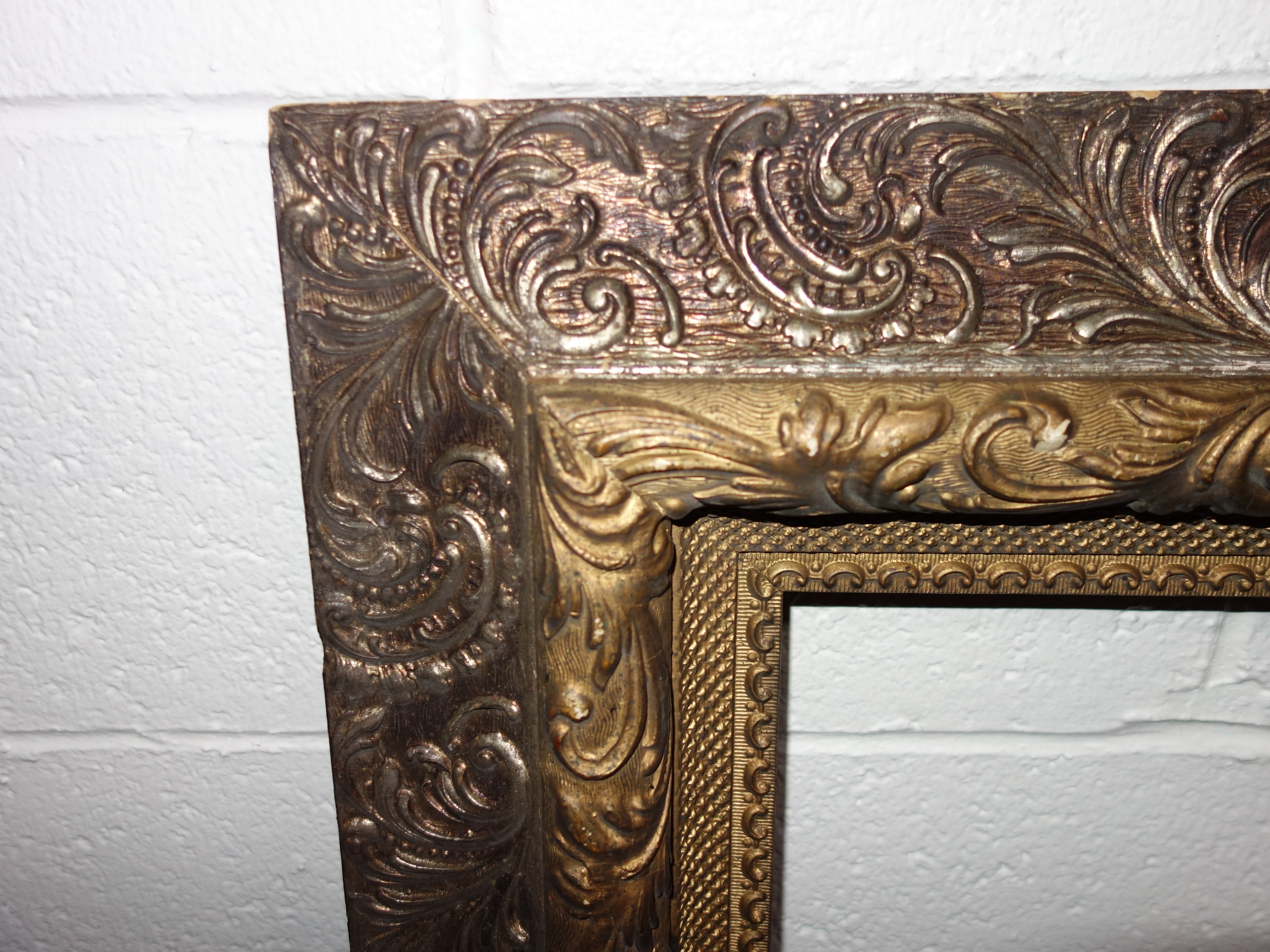 Antique and Vintage Wooden Picture Frames | EBTH