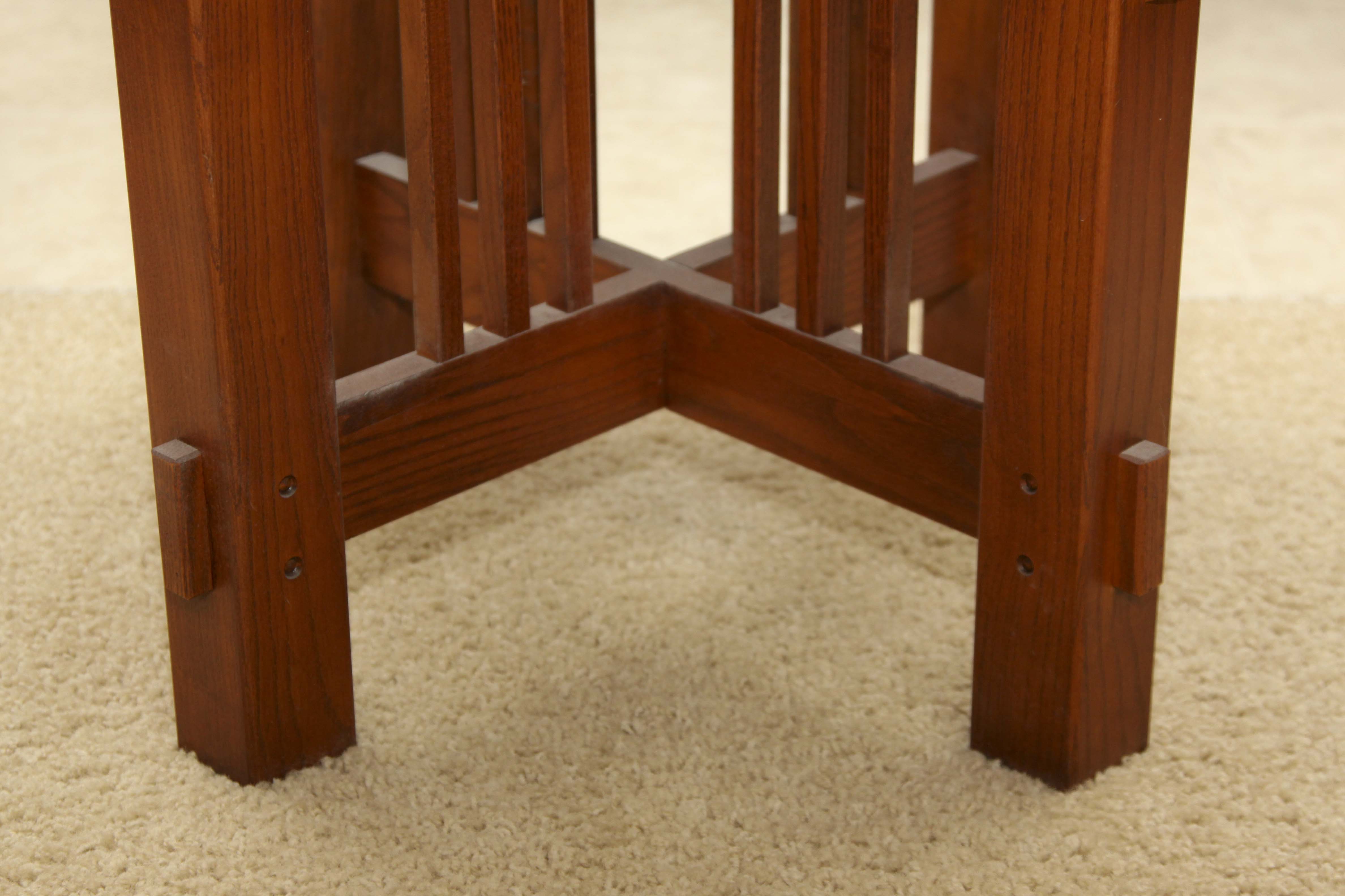 Mission Style Round End Table | EBTH