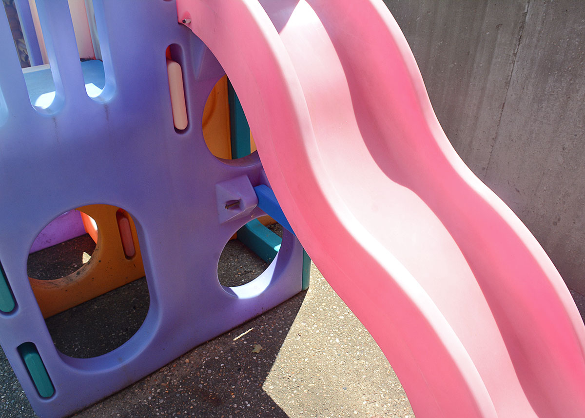 Little Tikes Outdoor Plastic Playplace | EBTH