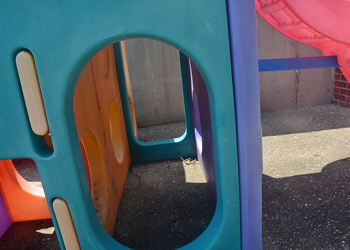 Little Tikes Outdoor Plastic Playplace | EBTH