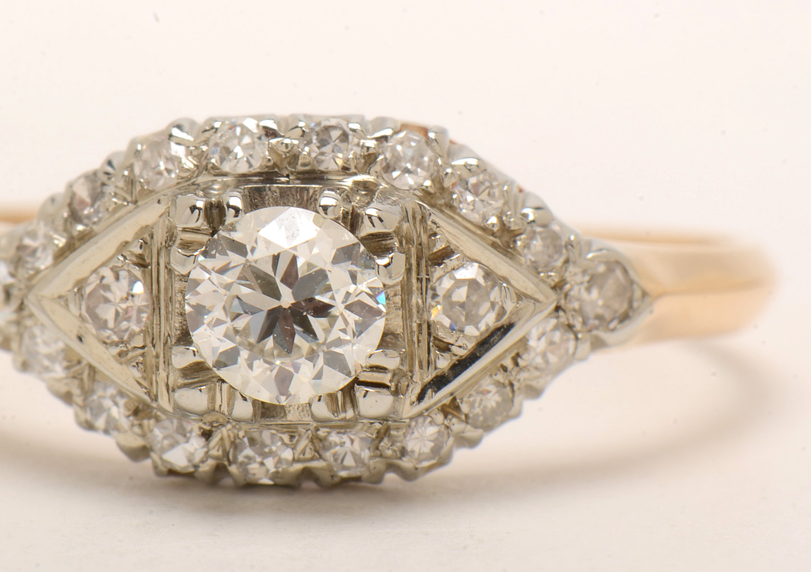 Vintage 14K-18K Two Tone Gold Diamond Ring | EBTH