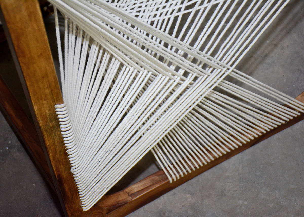 Danish Modern Style String Chair with Footrest | EBTH