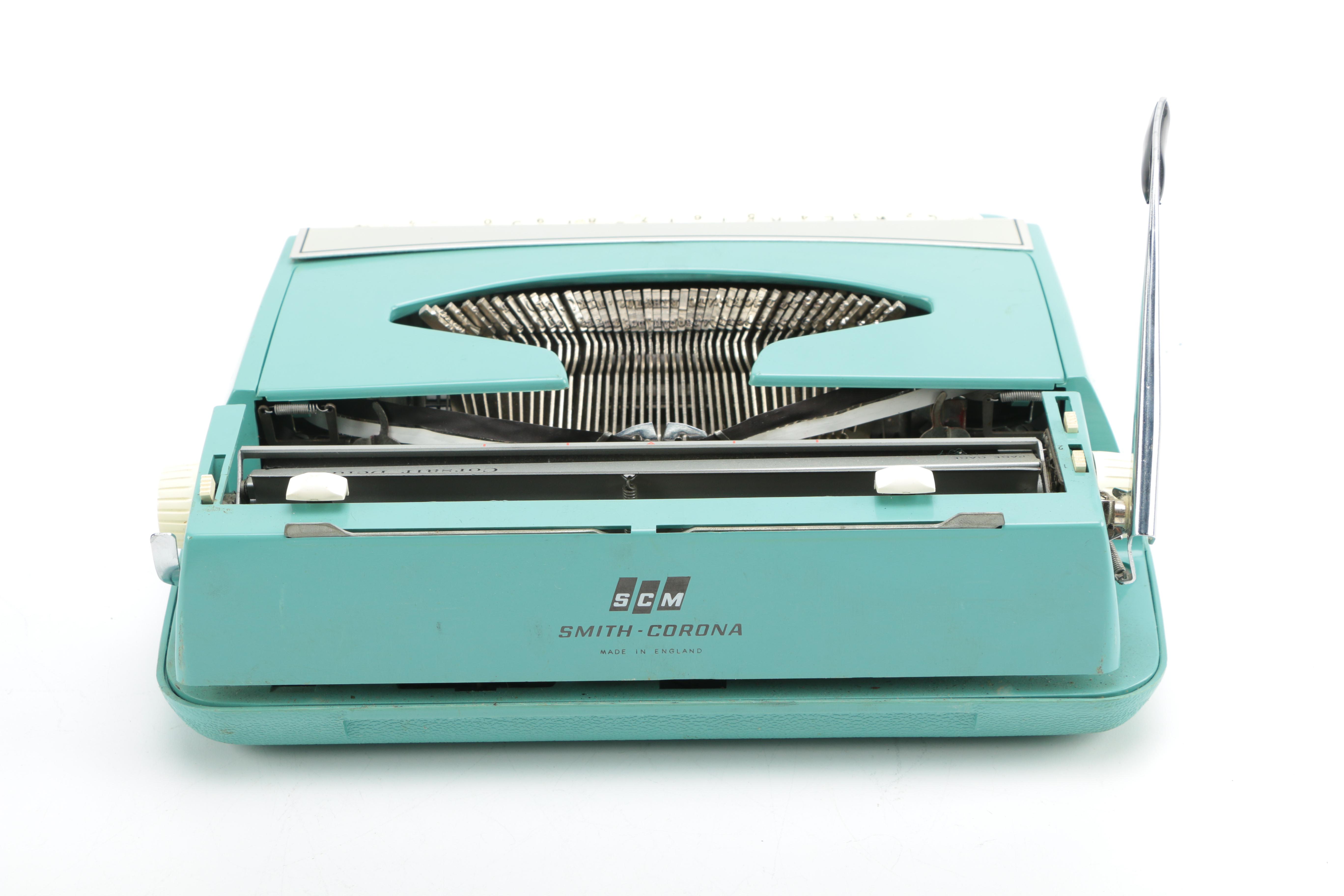 1960s-Era Smith-Corona Corsair Deluxe Portable Typewriter : EBTH