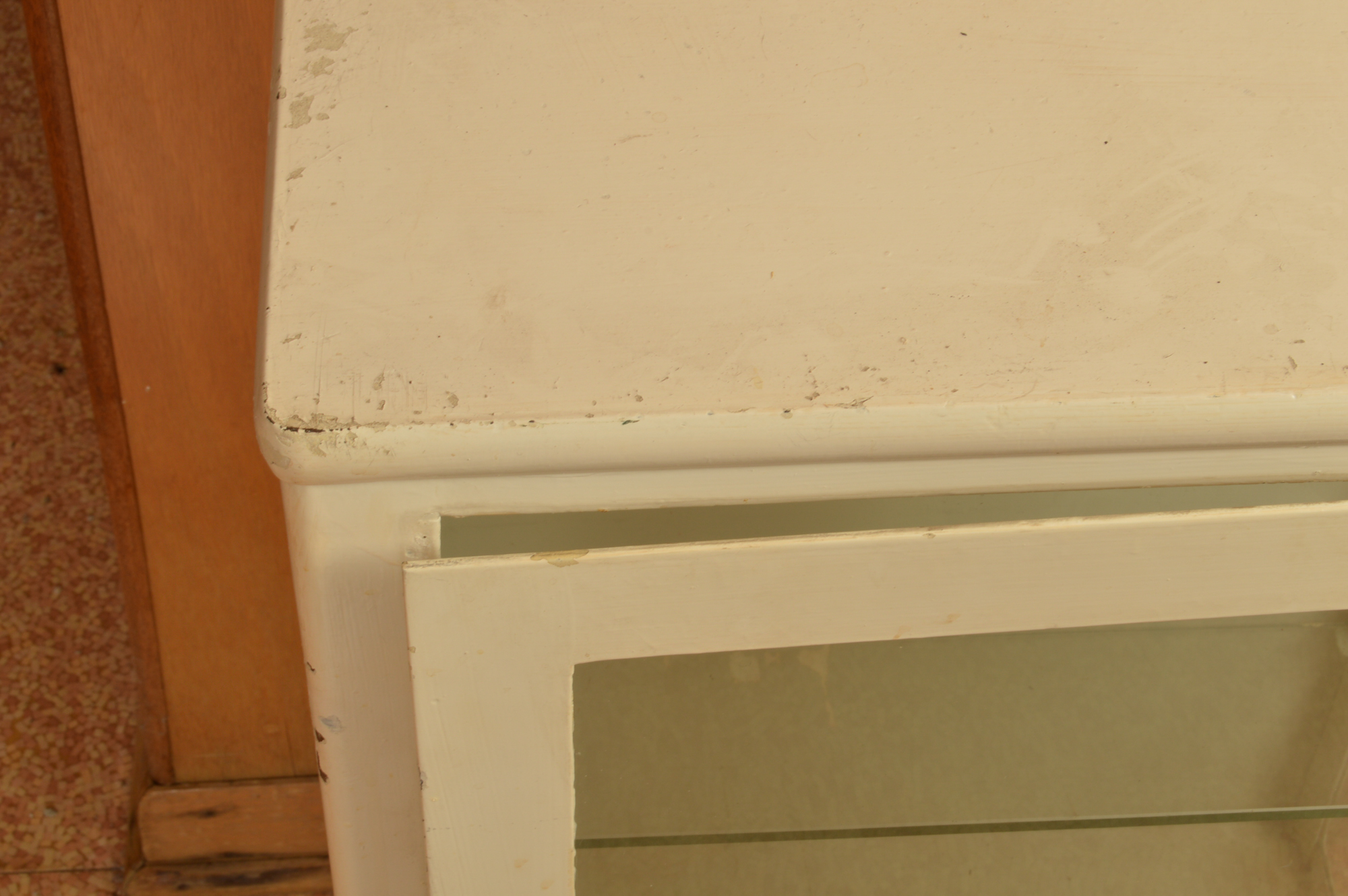 Off-White Wall Display Cabinet | EBTH